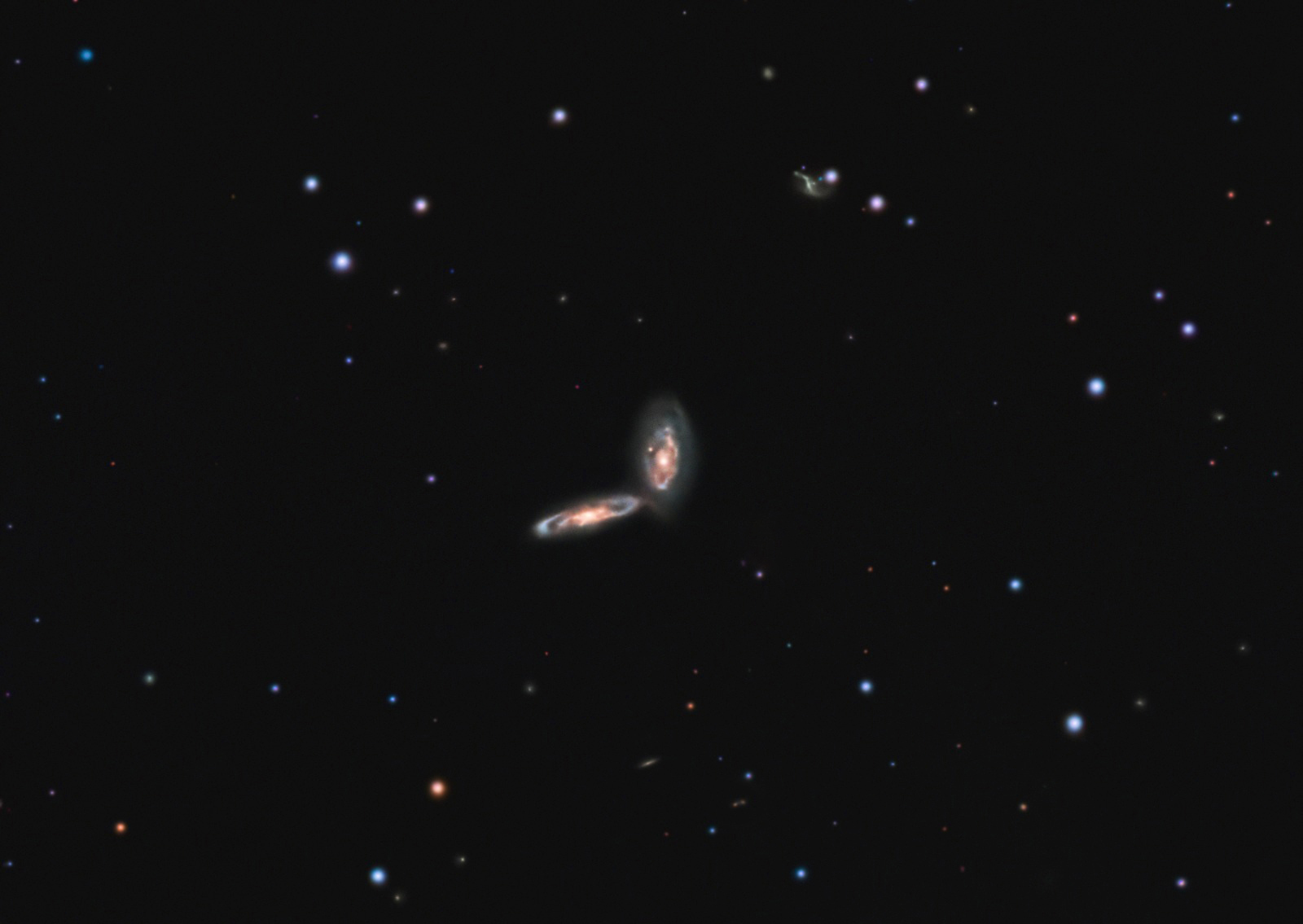 NGC 3786/Arp 294 - Spektrum der Wissenschaft